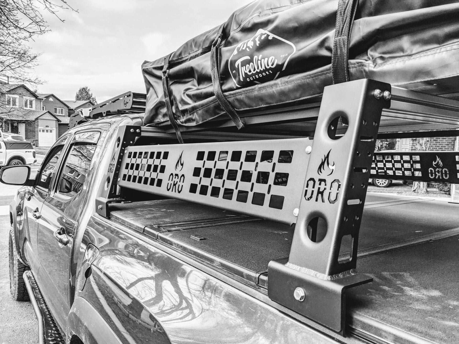 Tri-Fold Mounting Brackets – ORO Racks Inc.